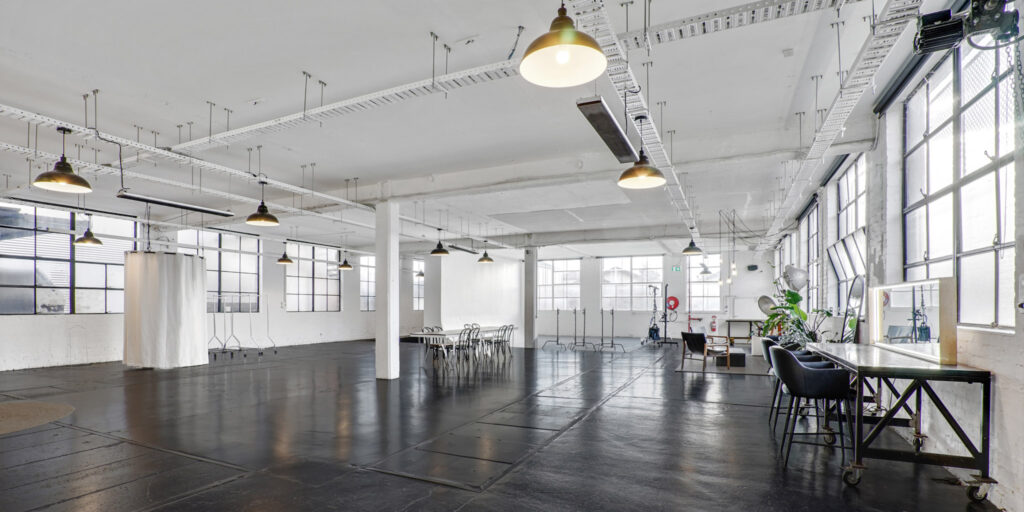 Photography Studio Melbourne with cyclorama, drive in access